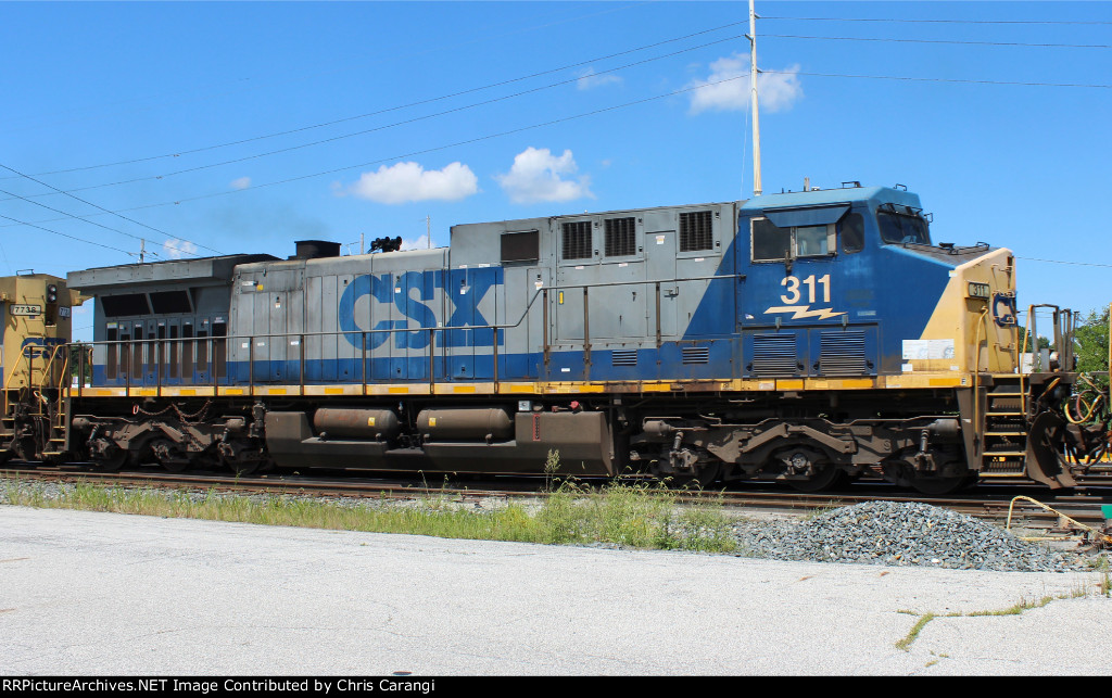 CSXT 311 on Q410-05